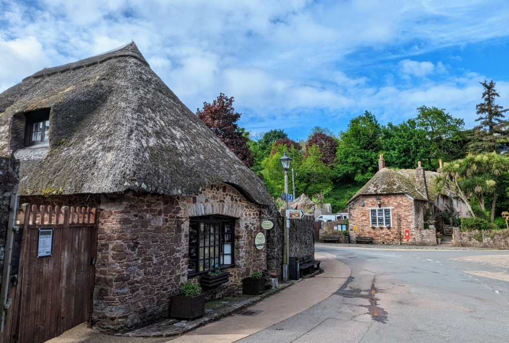 Cockington Village und Torquay - Wir müssen an die frische Luft